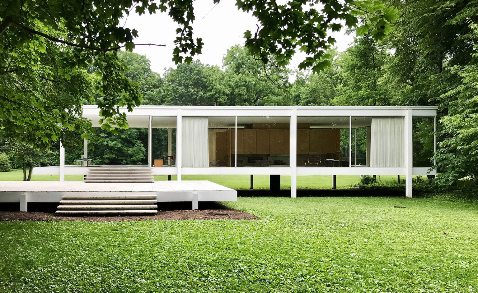Exploring Ludwig Mies Van Der Rohe S 5 Best Masterpieces